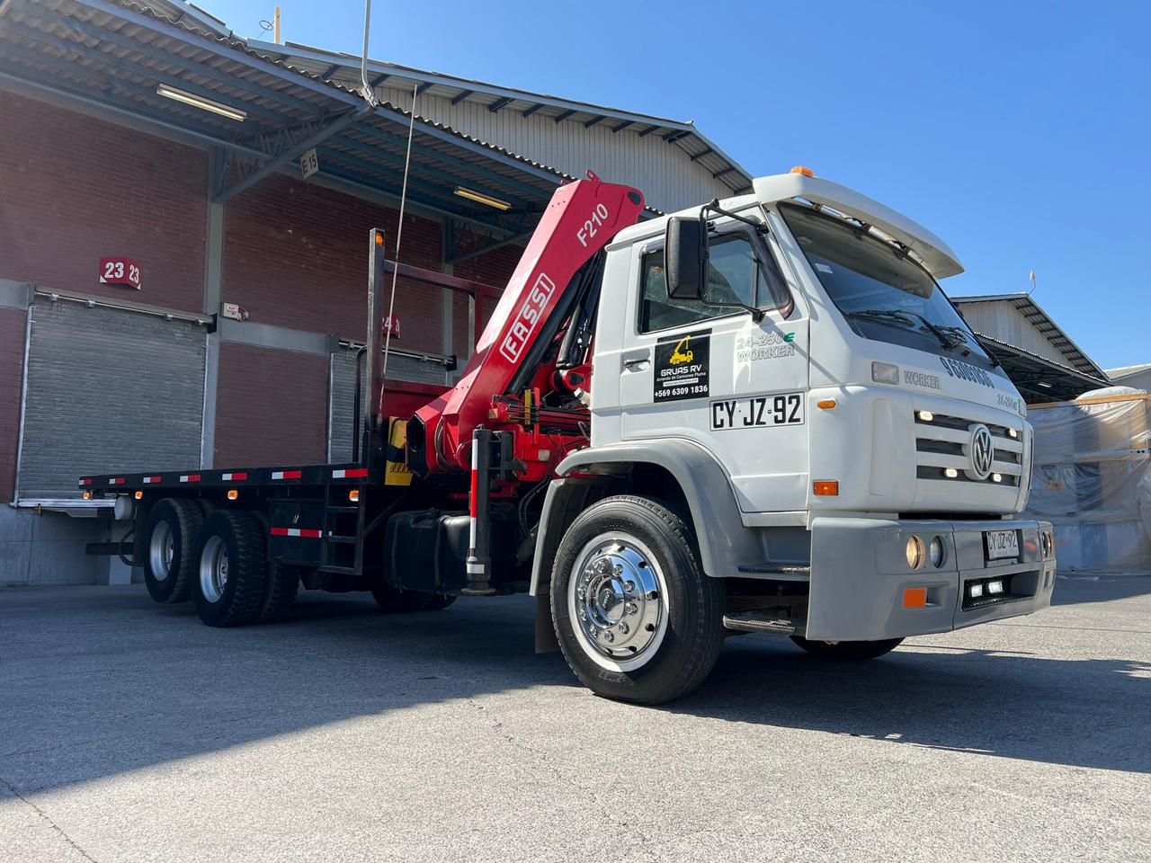 Nuestra Flota :: www.gruasrvchile.cl